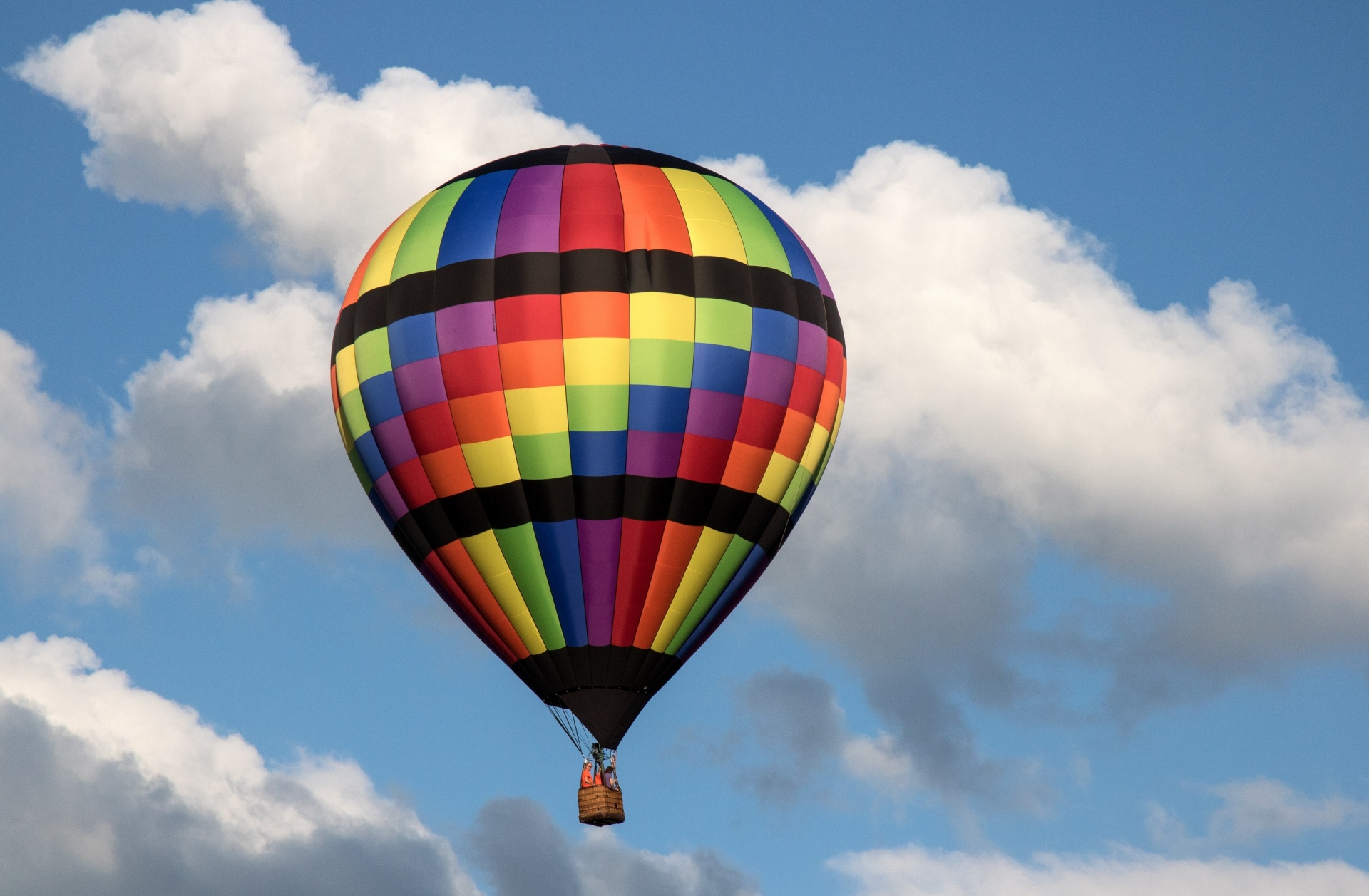 RE/MAX blows entire operating budget on hot air balloons for 42nd year ...