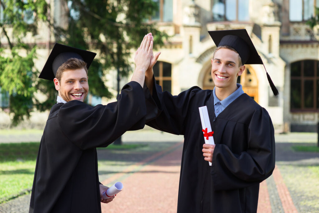 31 Graduation Photo Ideas For Girls And Boys 31-graduation-photo-ideas-for-girls-and-boys